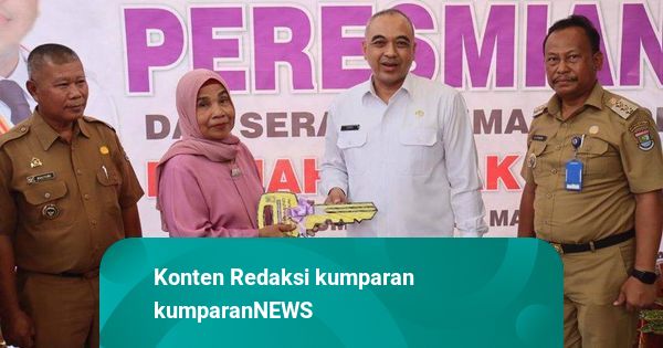 Bupati Tangerang Resmikan Bedah Rumah Marbot Masjid | kumparan.com